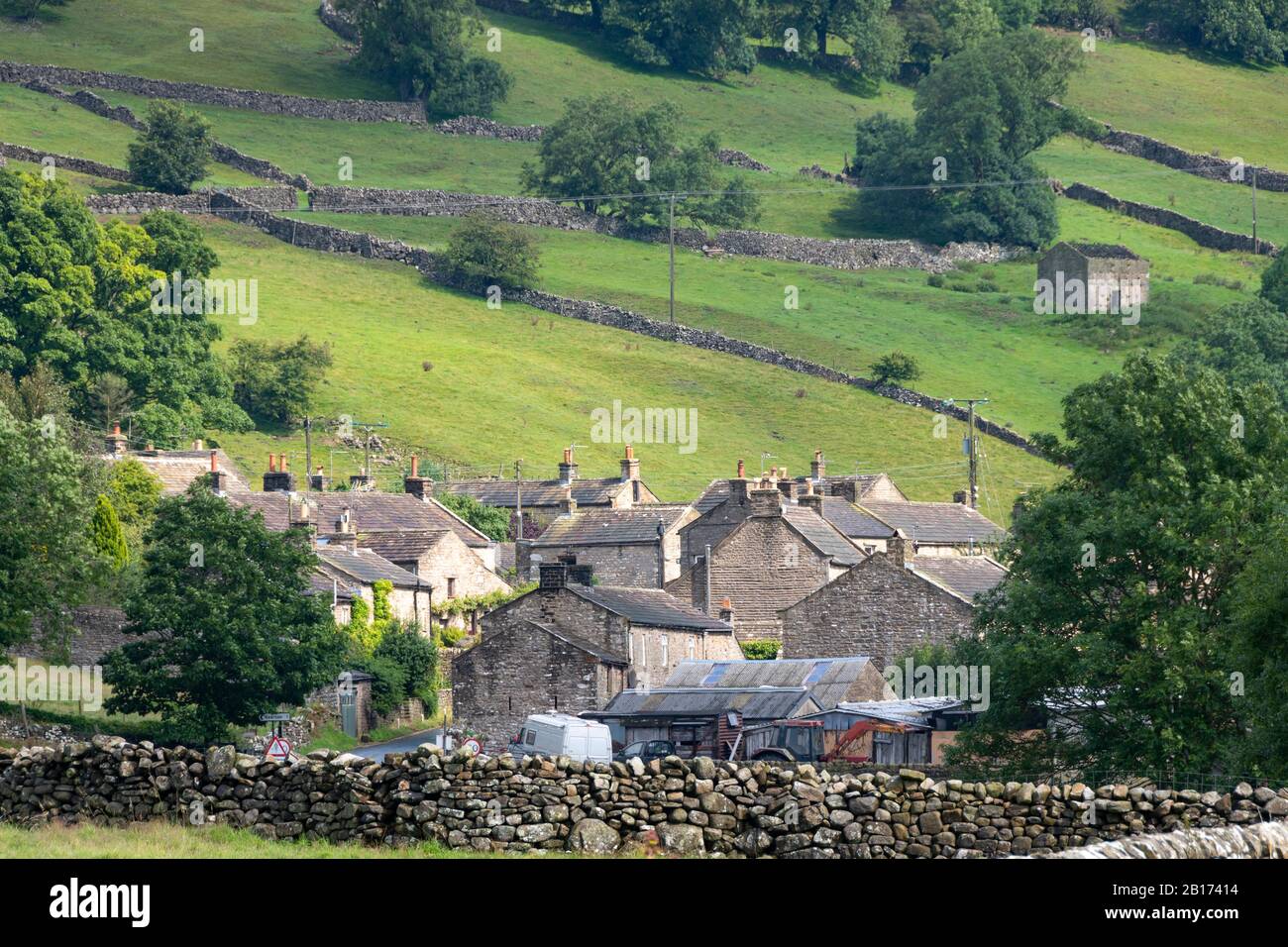 Yorkshire dales farm house hi-res stock photography and images - Alamy