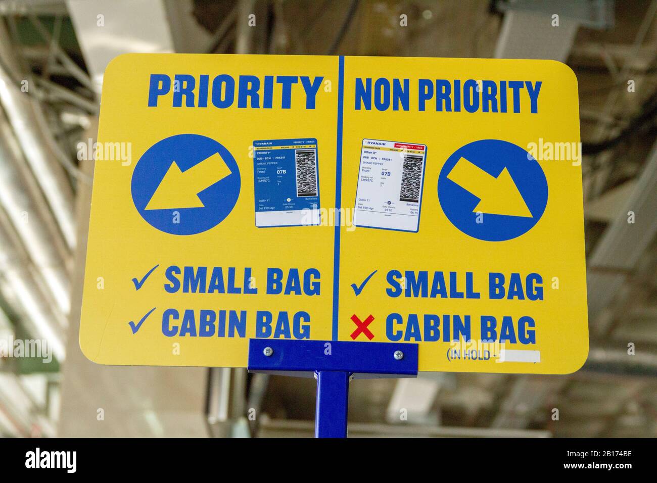 Excess baggage airport hi-res stock photography and images - Alamy