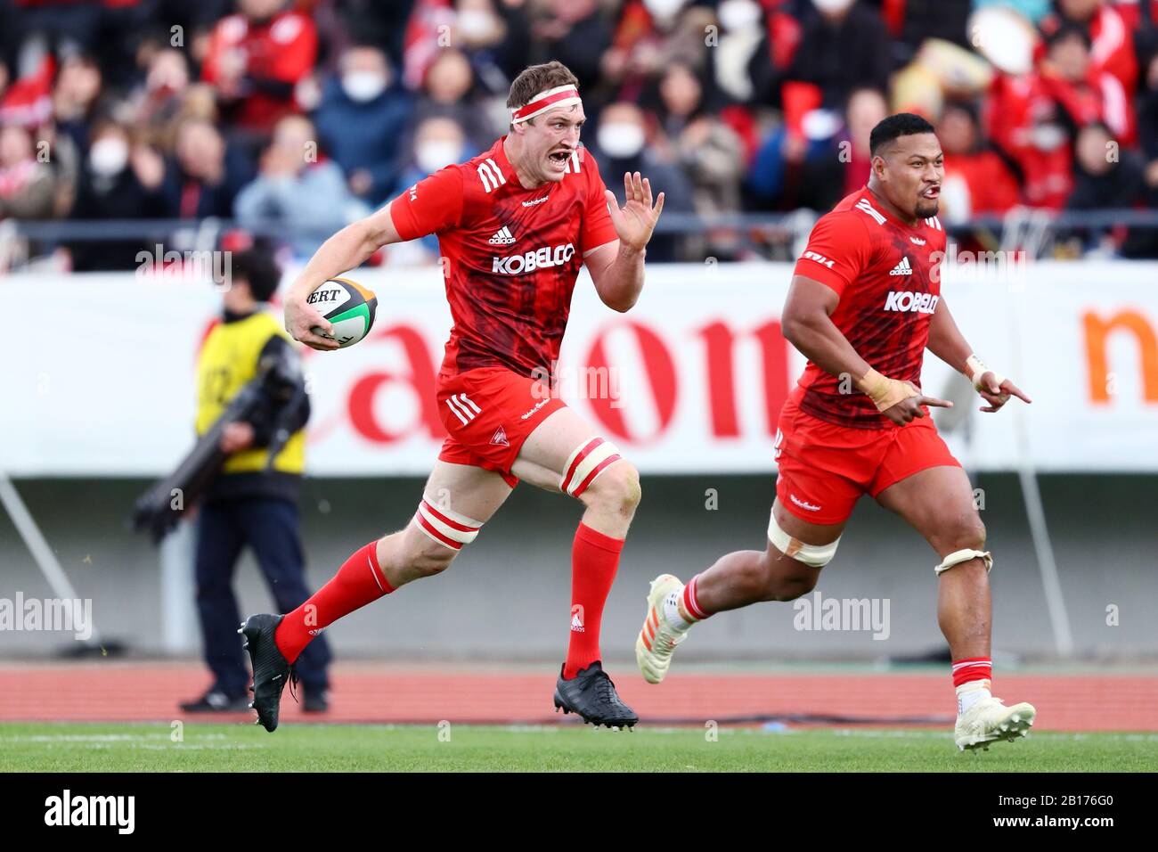 Kobe, Japan. 23rd Feb, 2020. (L-R) Brodie Retallick, Taumua Naeata ...