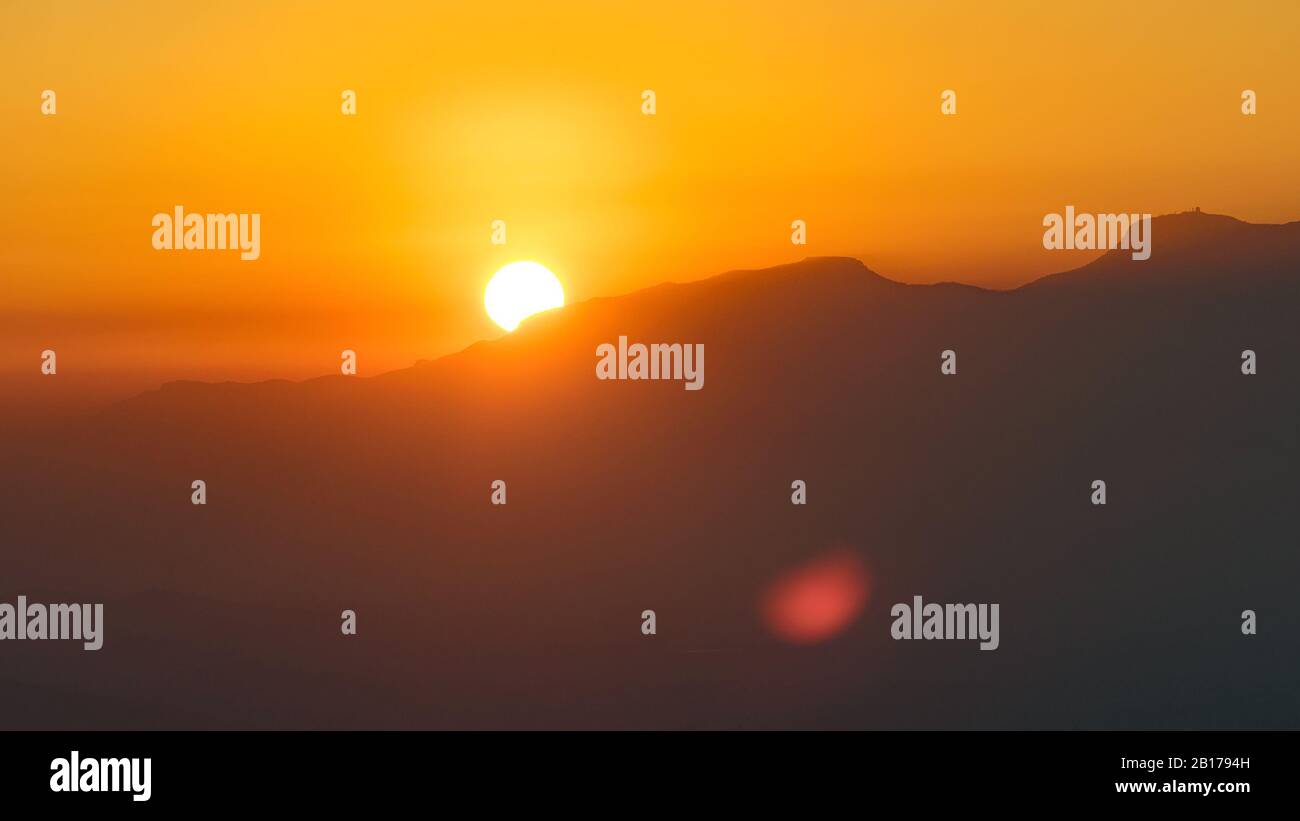 Beautiful time lapse sunset sun hi-res stock photography and images - Alamy