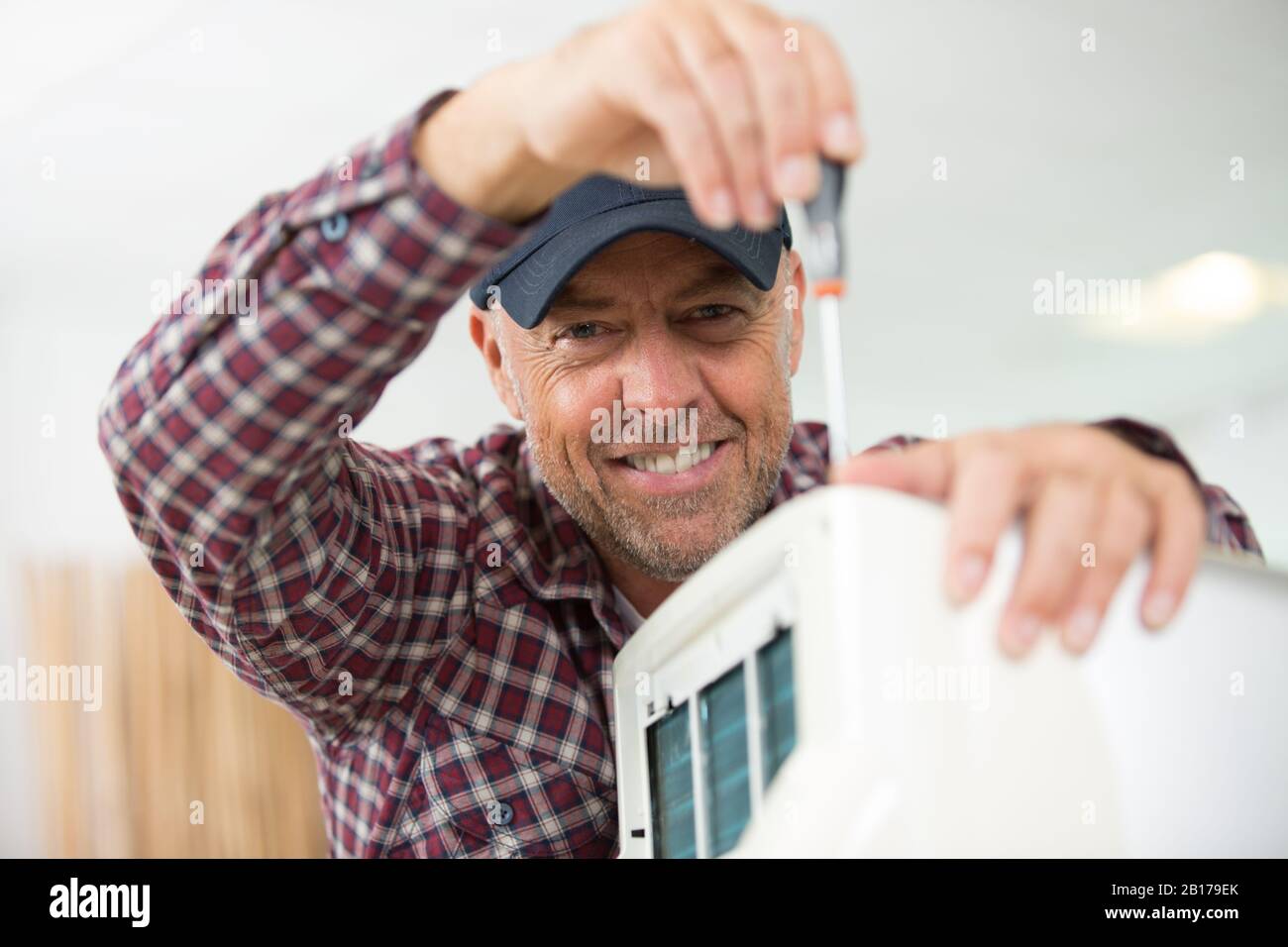 Device malfunction hi-res stock photography and images - Alamy