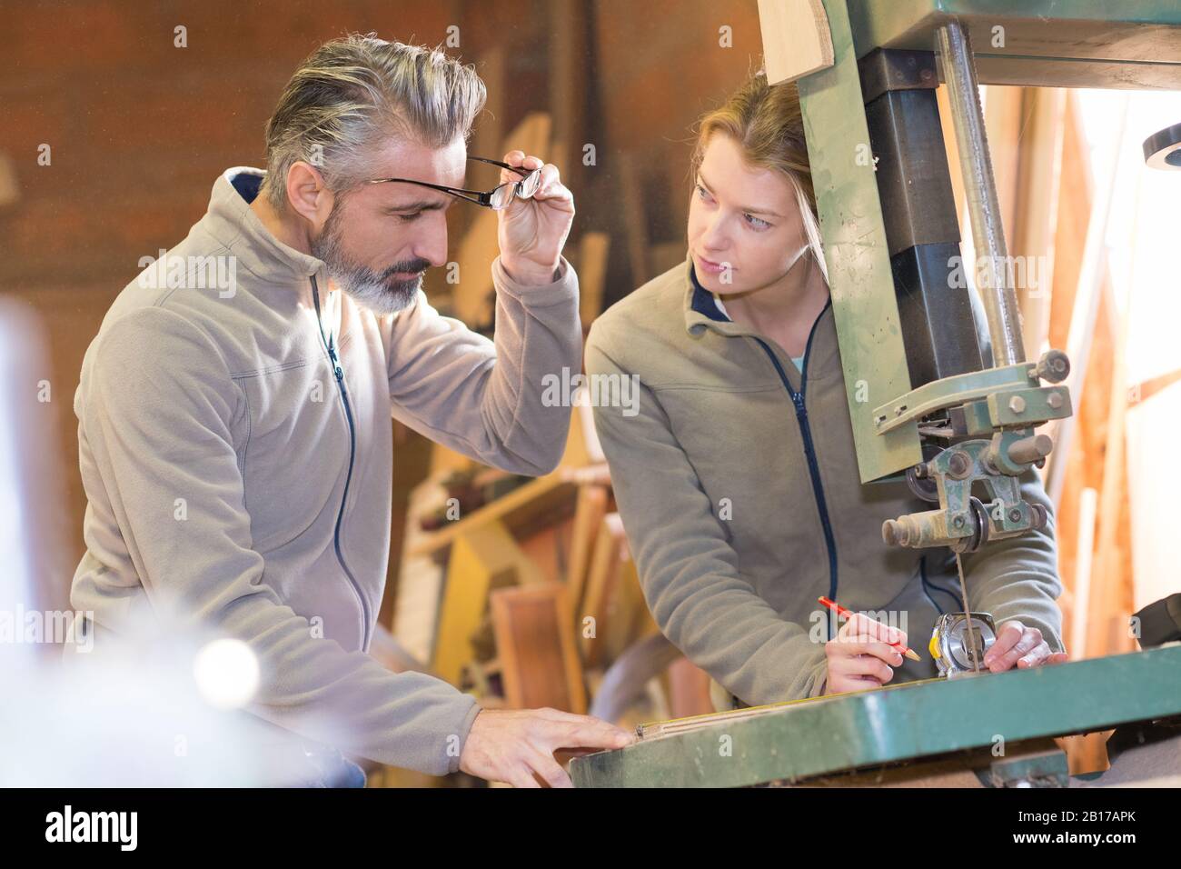 Bench band saw hi-res stock photography and images - Alamy