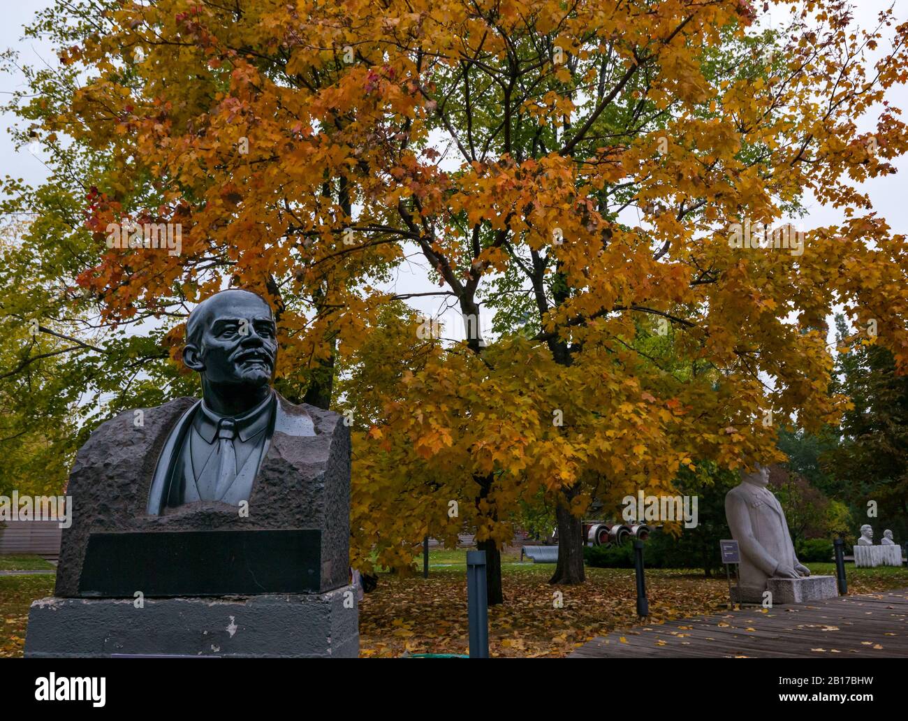 Communist statue moscow hi-res stock photography and images - Alamy
