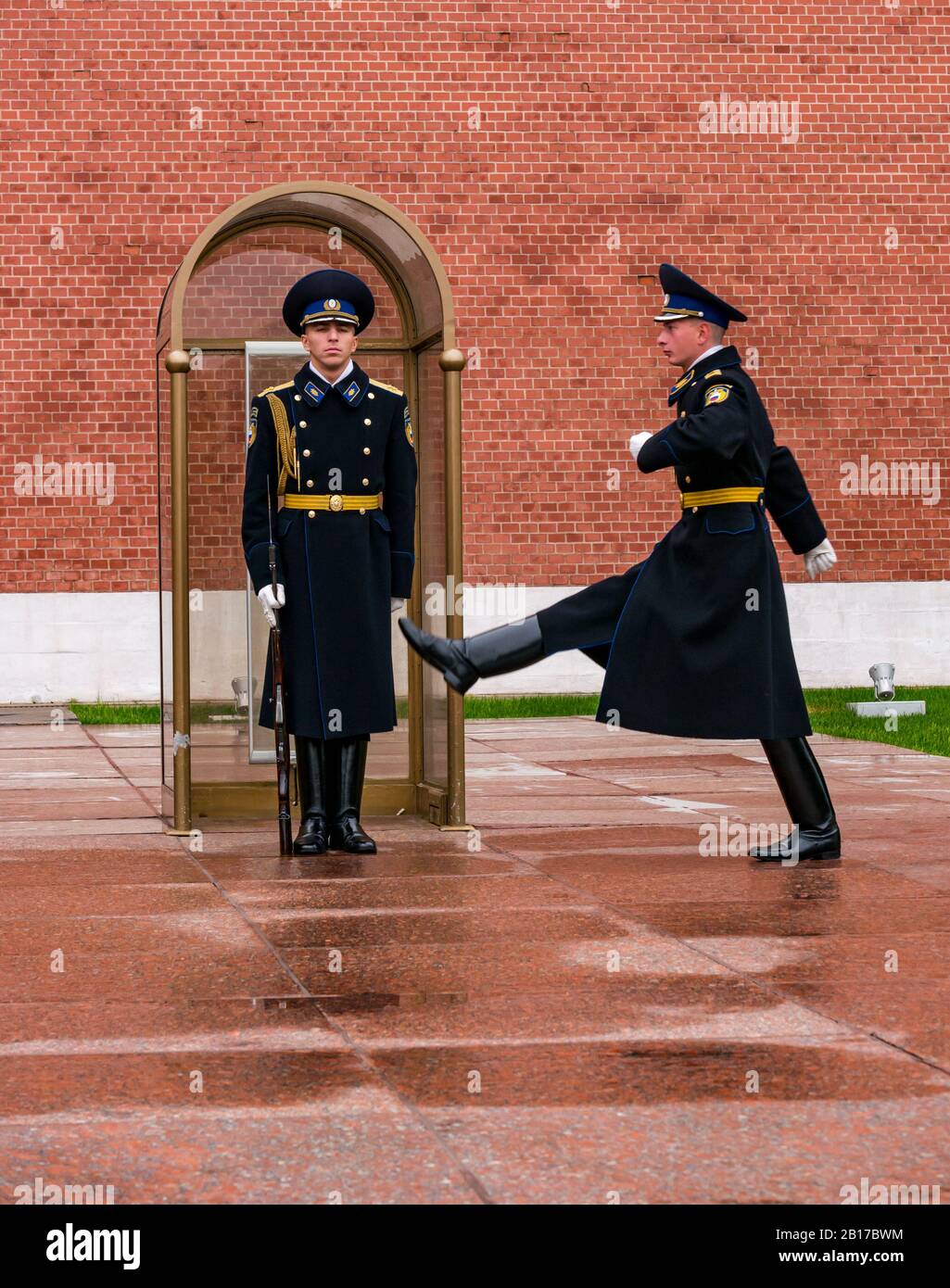 Kremlin regiment guard inspection with marching soldier goose step ...
