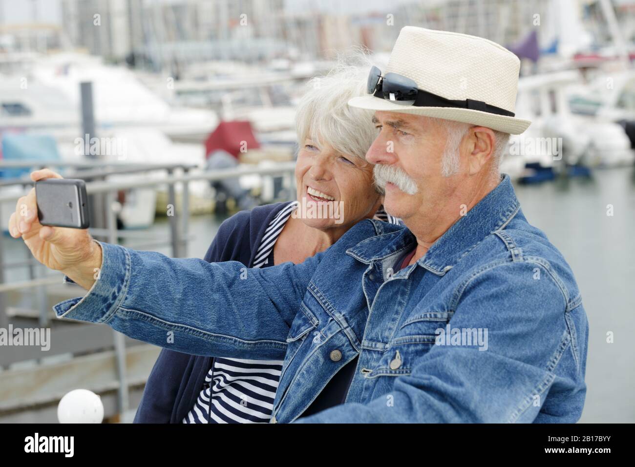 Old age technology hi-res stock photography and images - Alamy