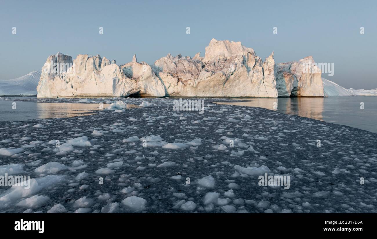 Floating icebergs in Disko Bay during the midnight sun, Greenland Stock ...