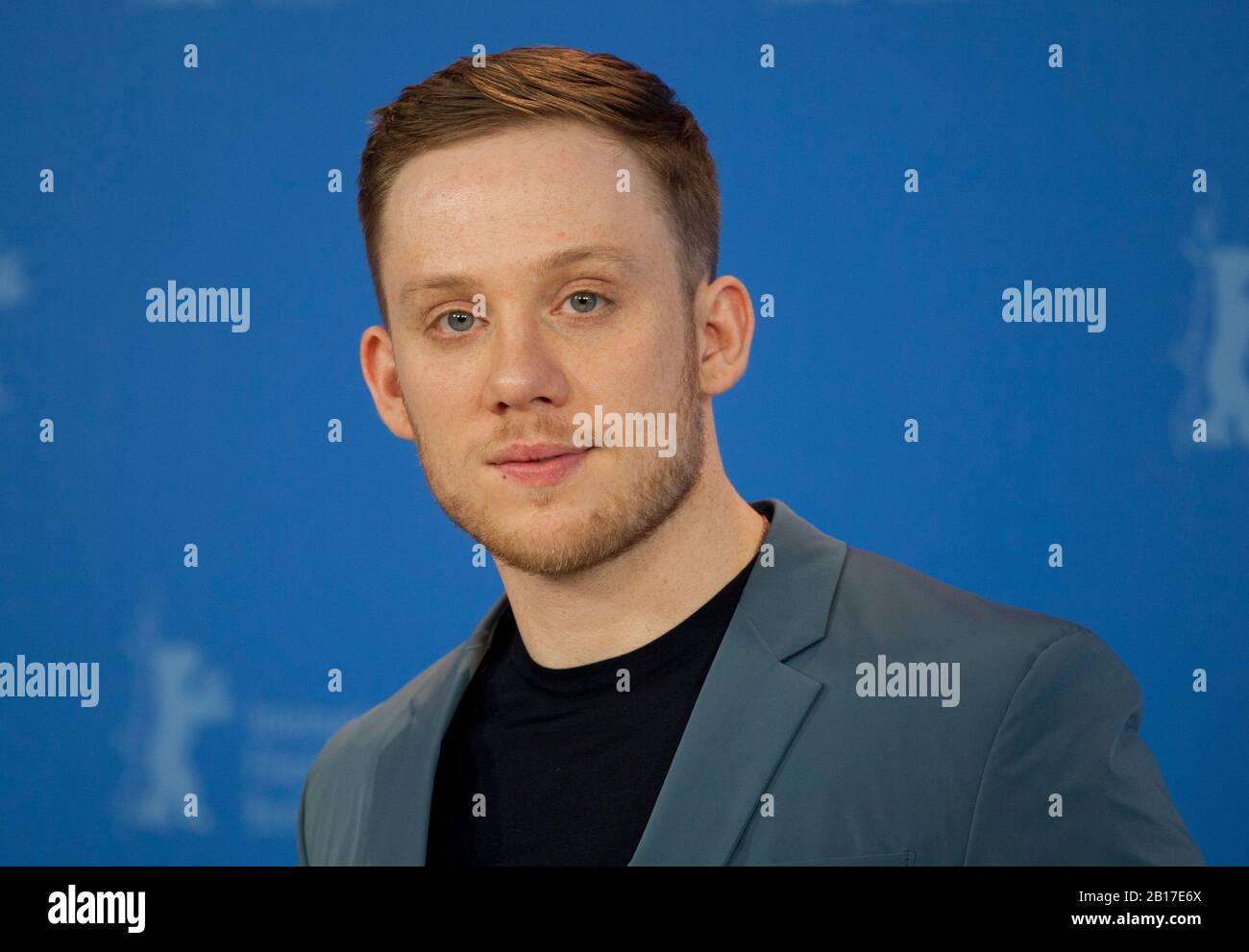 Joe cole actor hi-res stock photography and images - Alamy