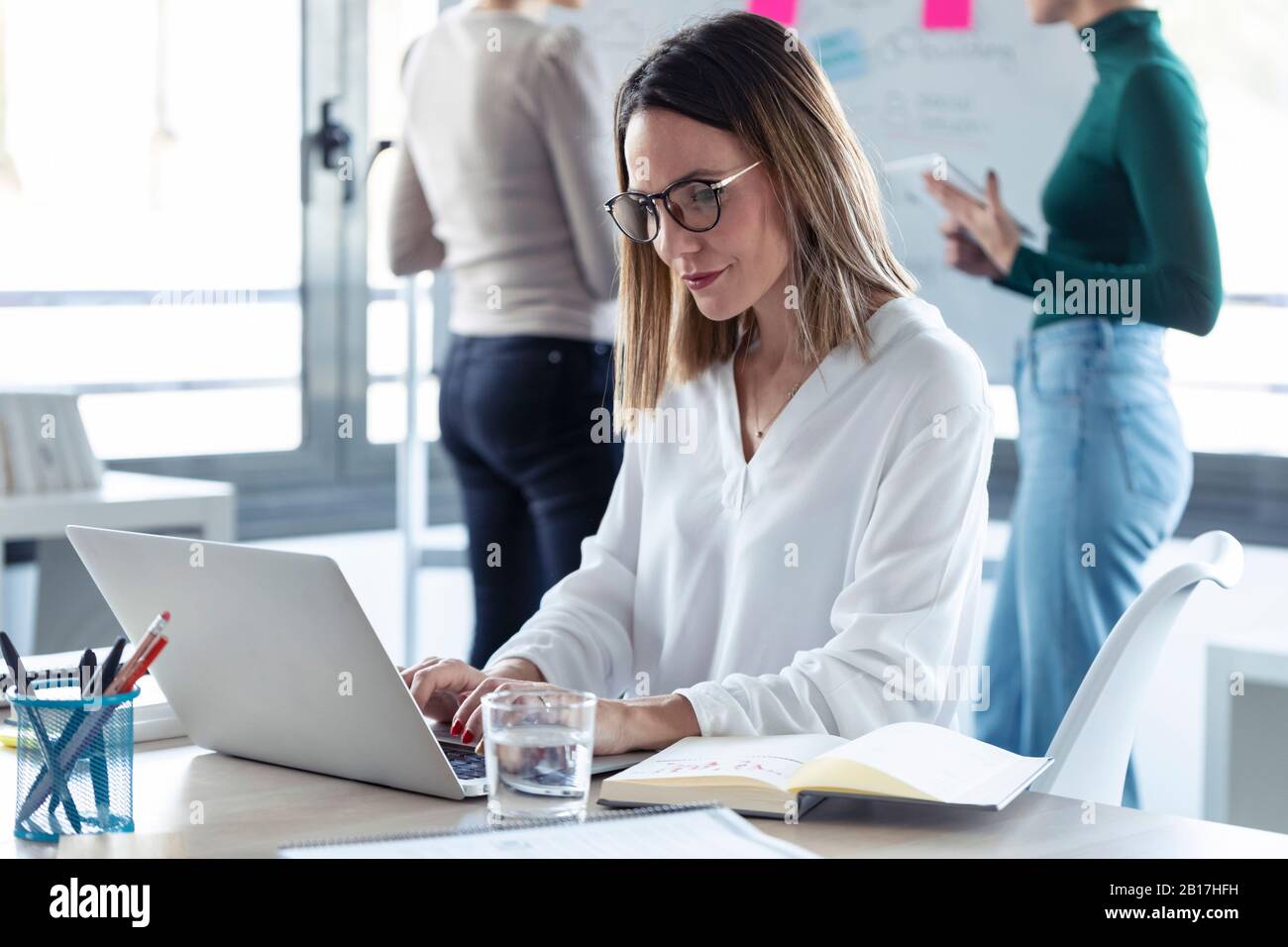 Entrepreneur networking hi-res stock photography and images - Alamy