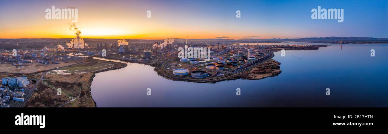 Oil gas scotland aerial hi-res stock photography and images - Alamy