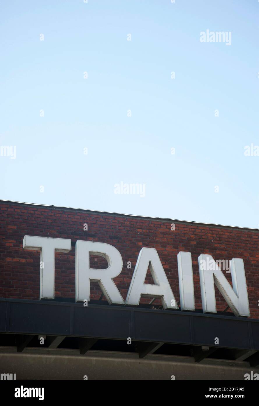 Train station sign hi-res stock photography and images - Alamy
