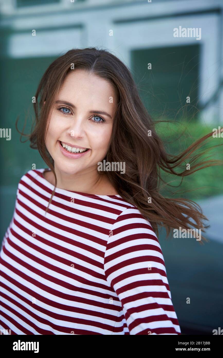 Happy brunette woman hi-res stock photography and images - Alamy