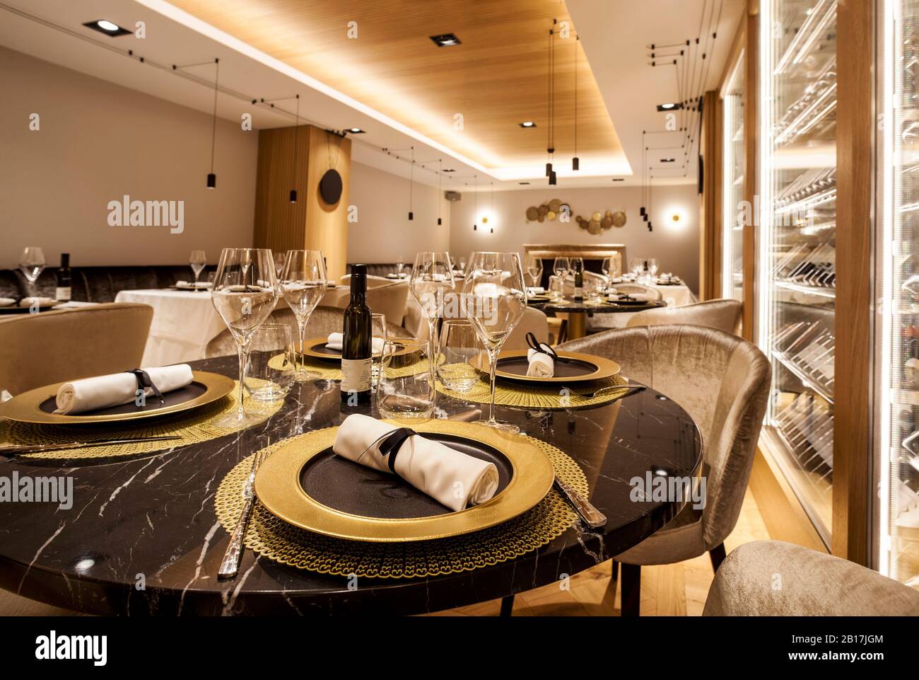 Interior of a fancy restaurant Stock Photo - Alamy