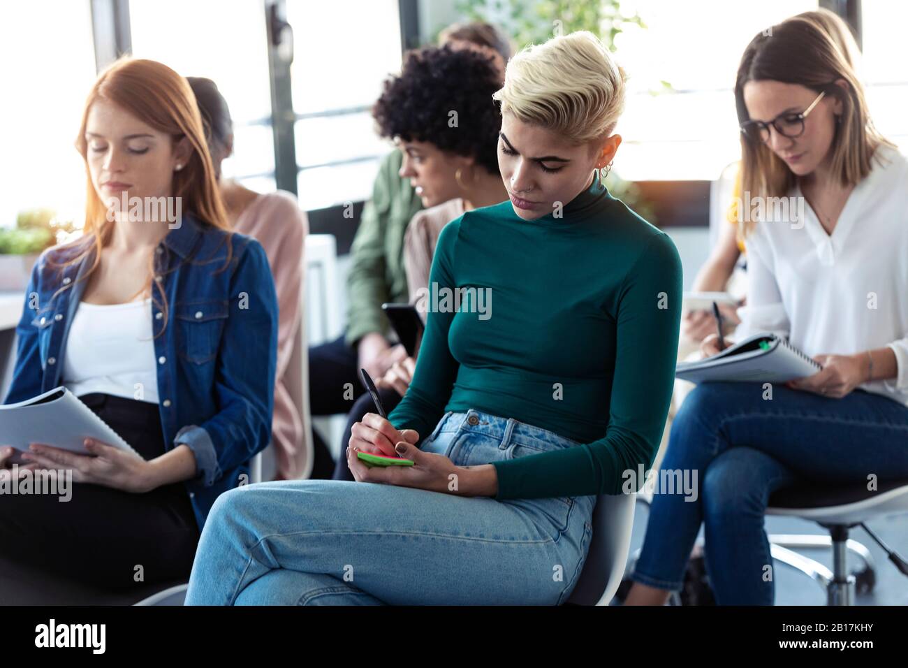 Business writing training hi-res stock photography and images - Alamy