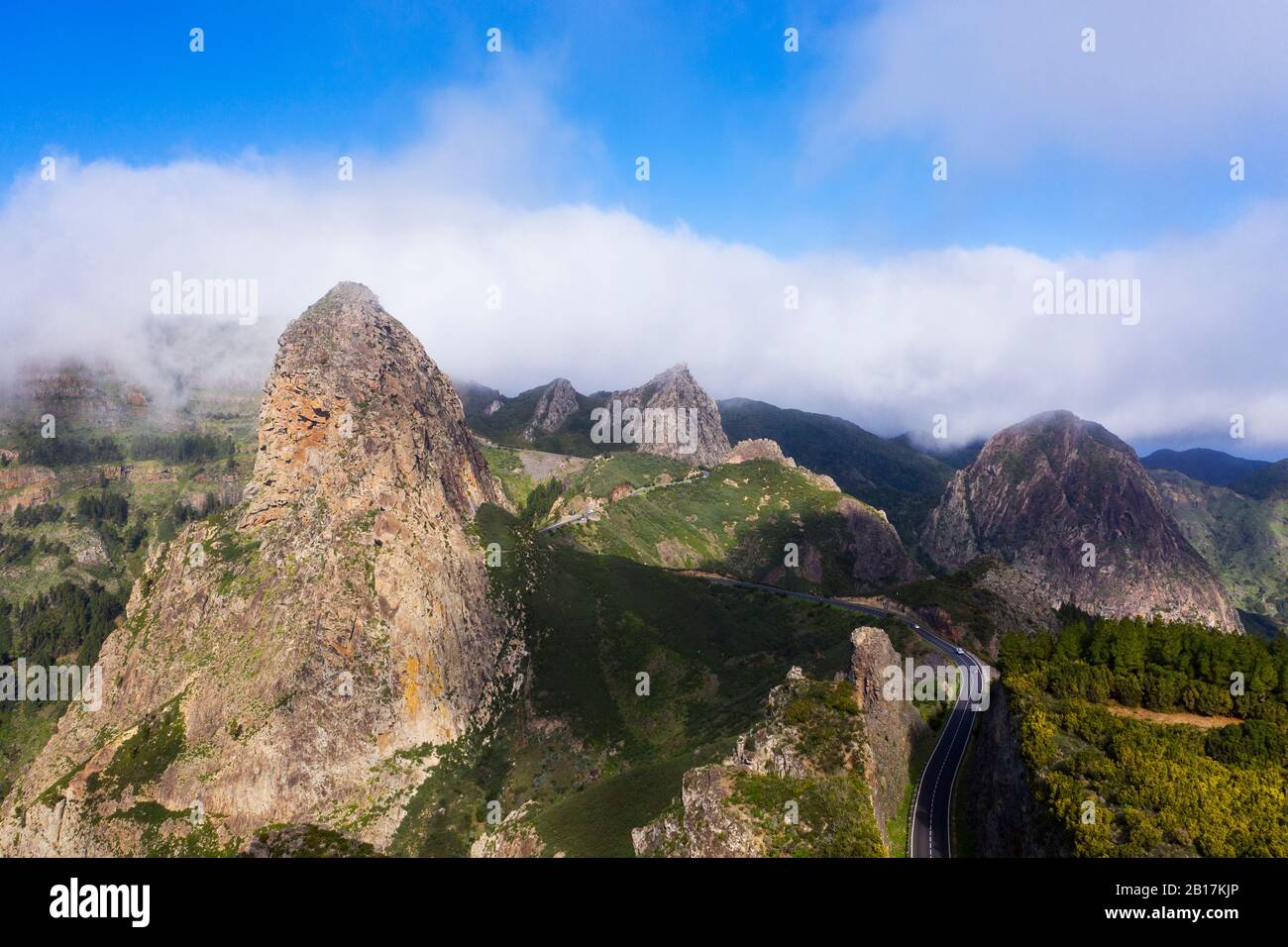 Felsenturm Roque de Agando mit Roque de Zarcita und Roque de Ojila und ...