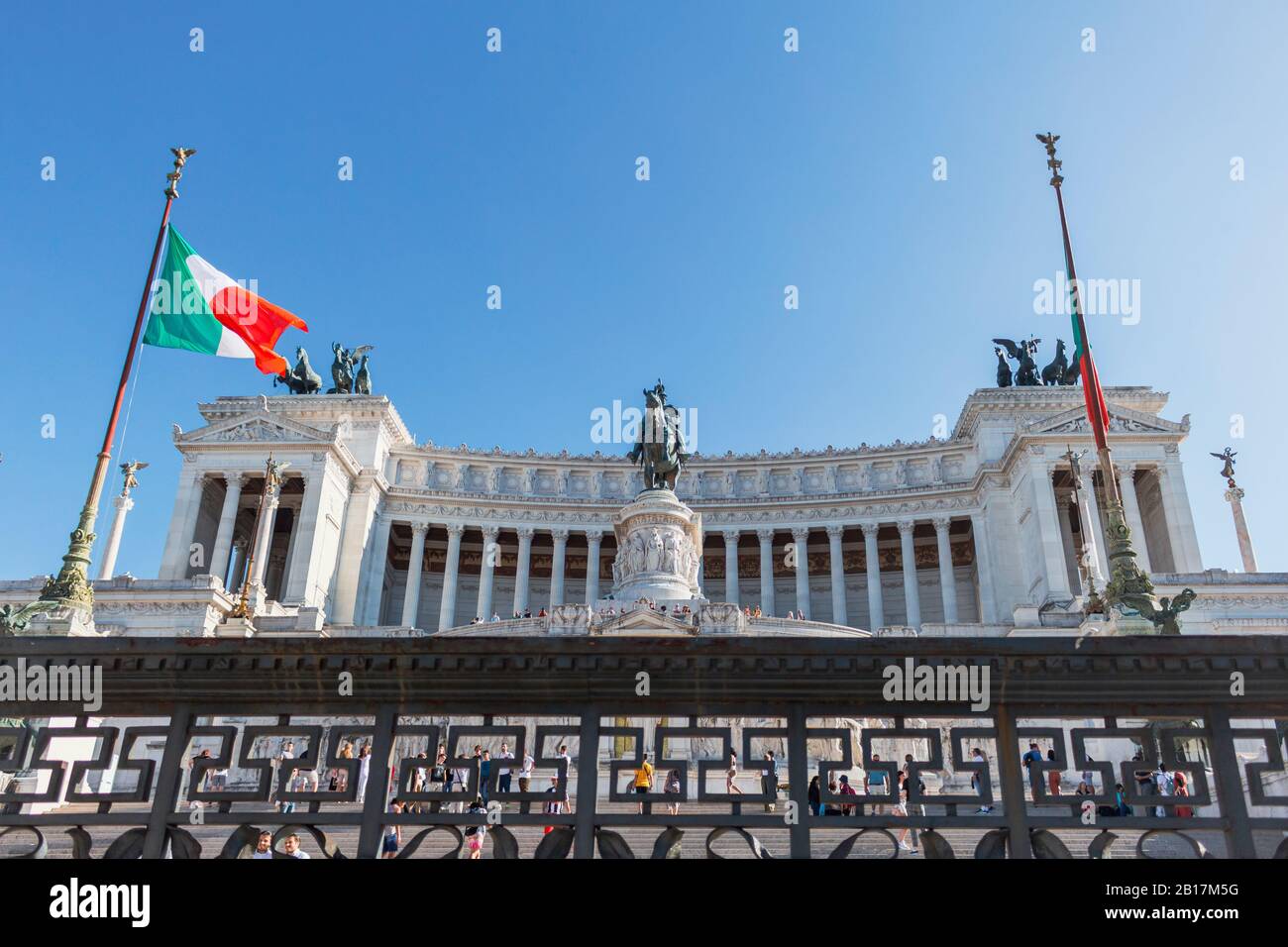 Victor emmanuel ii monument hi-res stock photography and images - Alamy