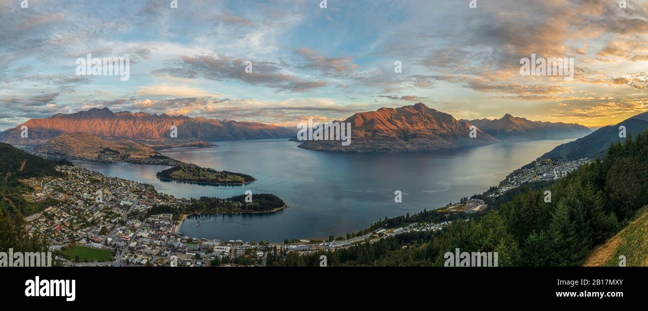Panorama lakeshore town cecil peak walter peak background hi-res stock ...