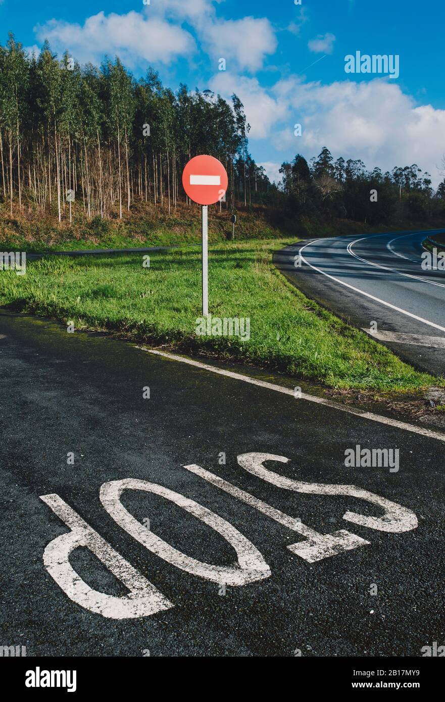 Side traffic signs one hi-res stock photography and images - Alamy