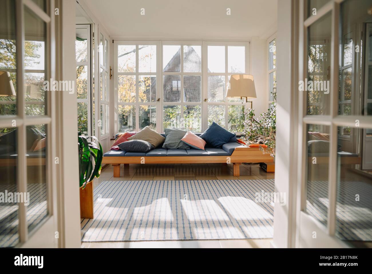 Sunroom windows hi-res stock photography and images - Alamy