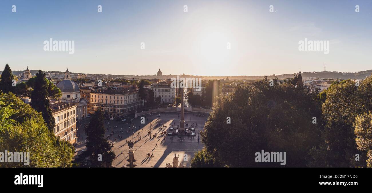 Sun setting over rome hi-res stock photography and images - Alamy