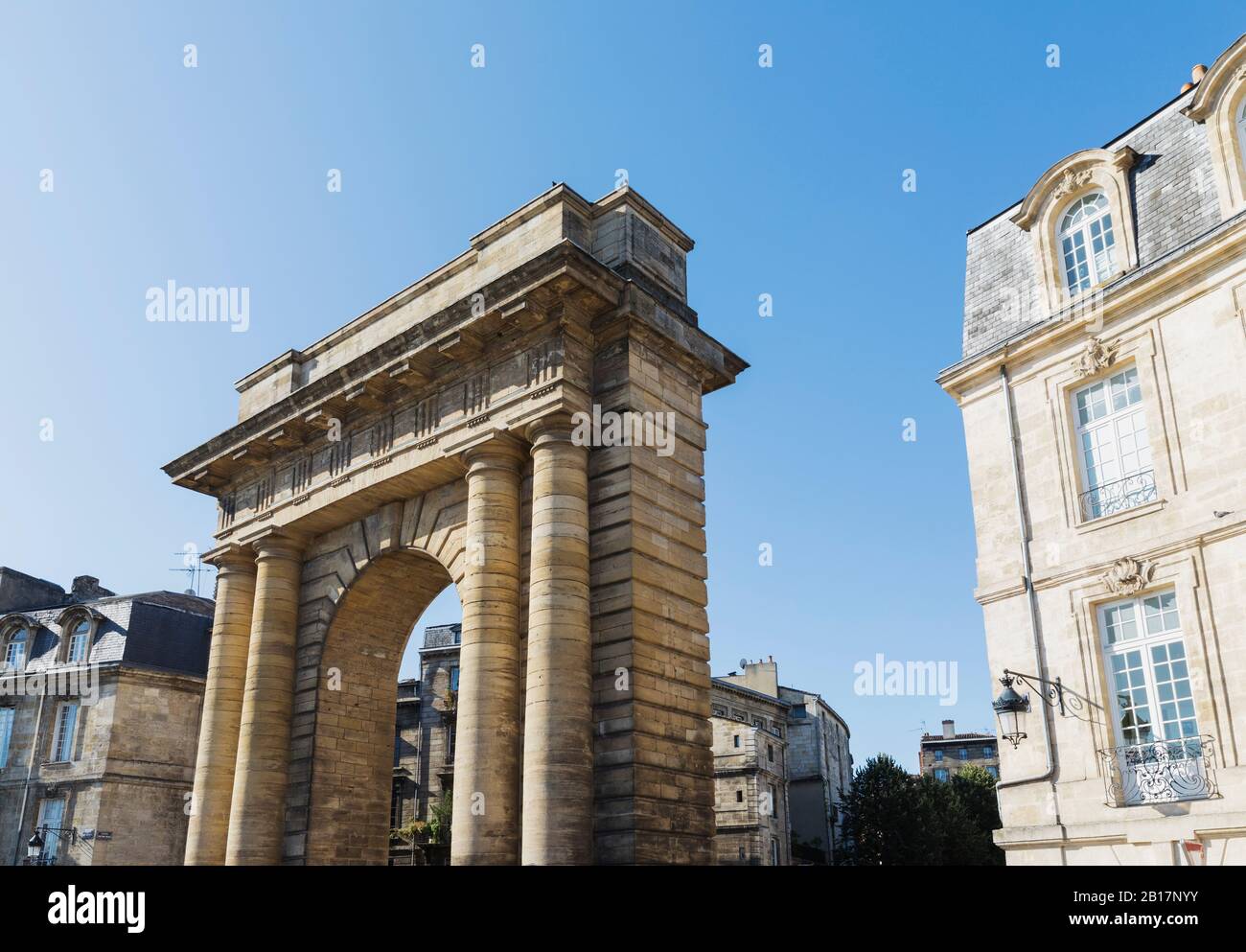 Burgundy gate hi-res stock photography and images - Alamy