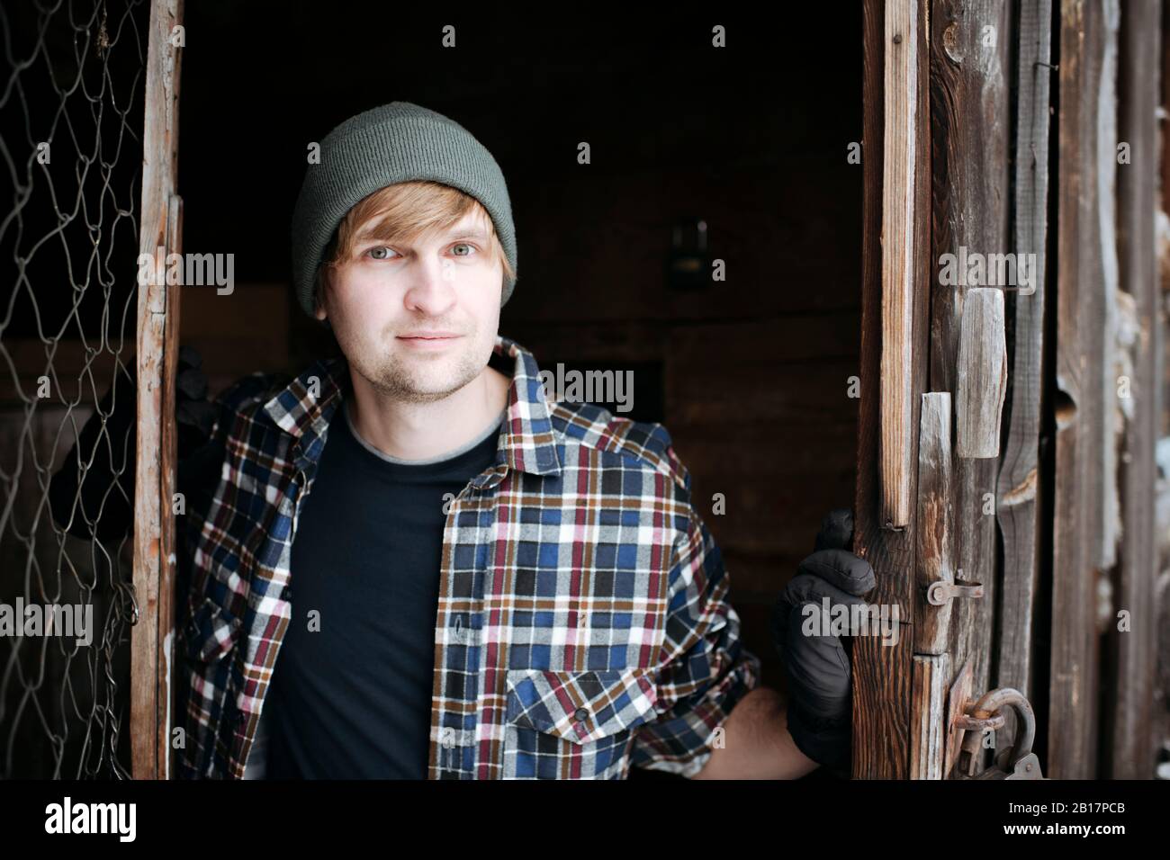 Wooly gloves hi-res stock photography and images - Alamy