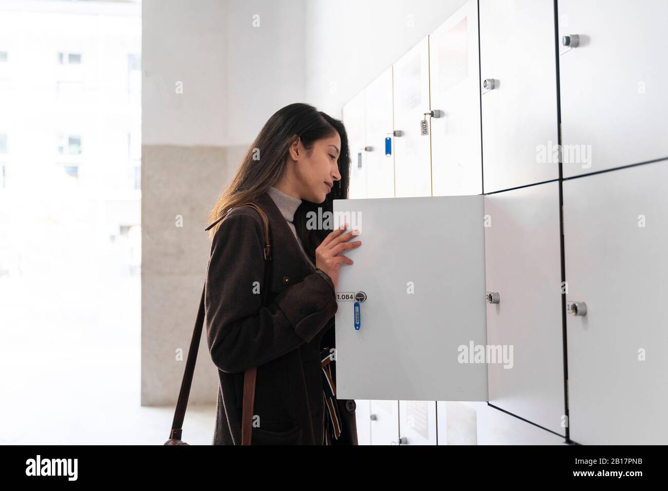 Student locker hi-res stock photography and images - Alamy