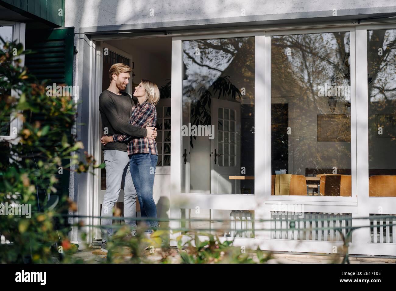 Mid terrace housing hi-res stock photography and images - Alamy