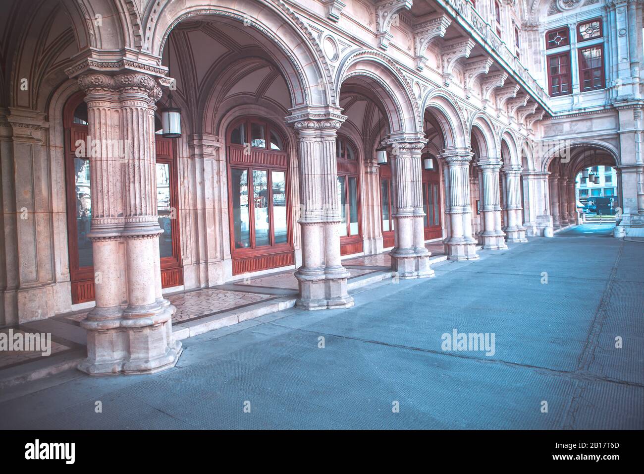 Gothic castle hallway hi-res stock photography and images - Alamy