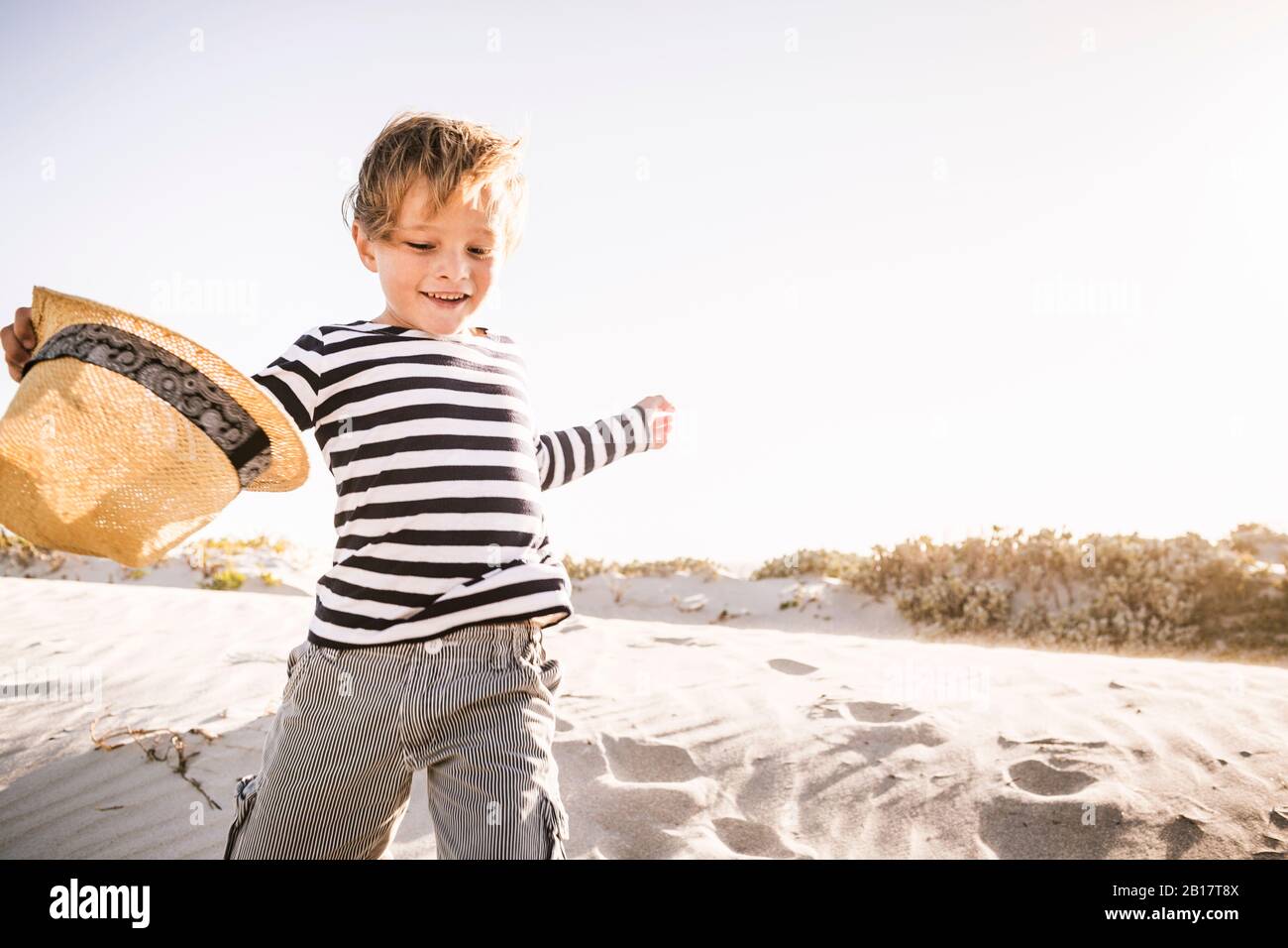 Happy boy africa hi-res stock photography and images - Alamy