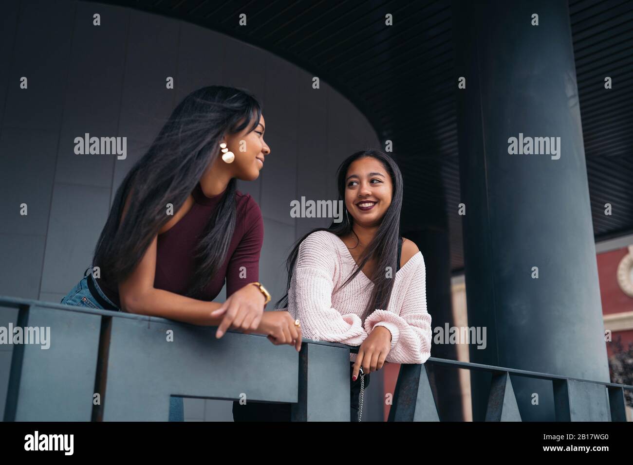 Two black women talking hi-res stock photography and images - Alamy