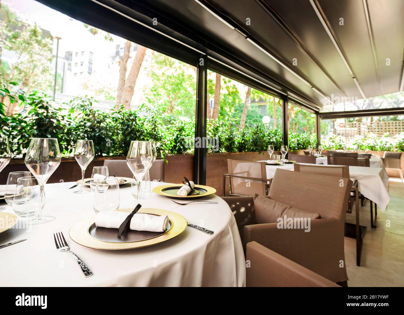 Elegant terraces hi-res stock photography and images - Alamy