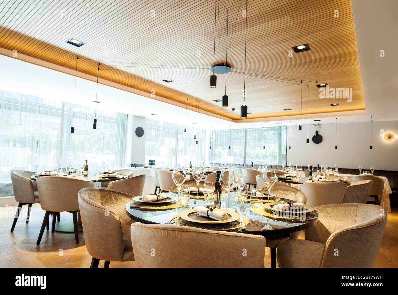 Fancy Modern Restaurant Interior
