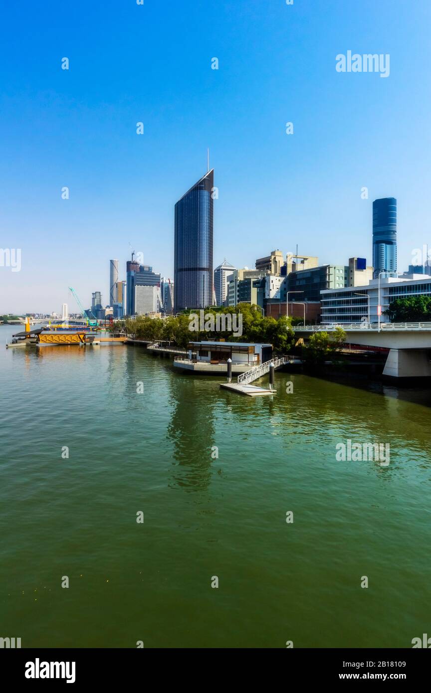 Australia, Brisbane, City skyline across Brisbane river Stock Photo - Alamy