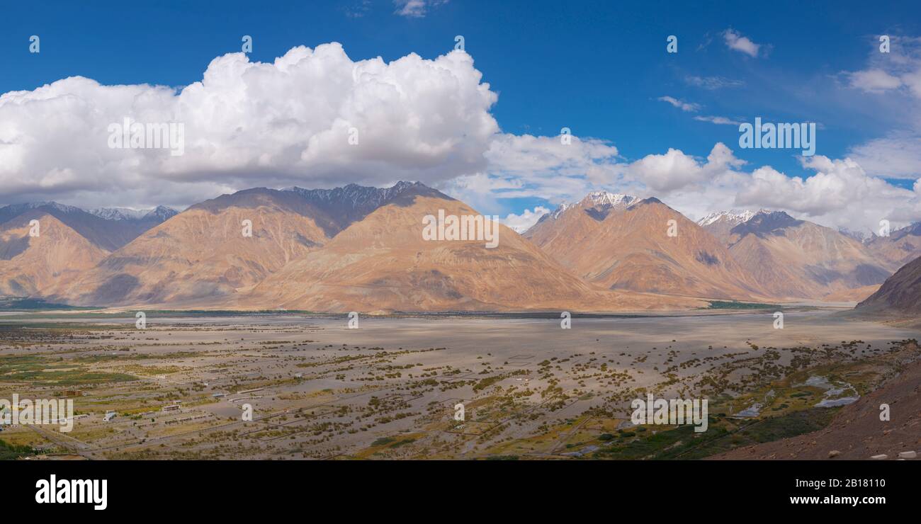 Tal der blumen indien hi-res stock photography and images - Alamy