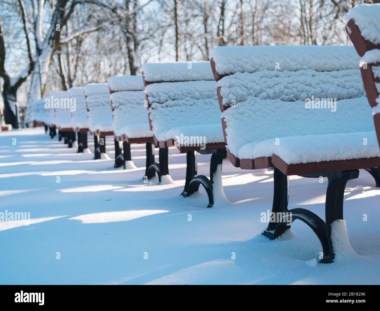 Rows of benches hi-res stock photography and images - Alamy