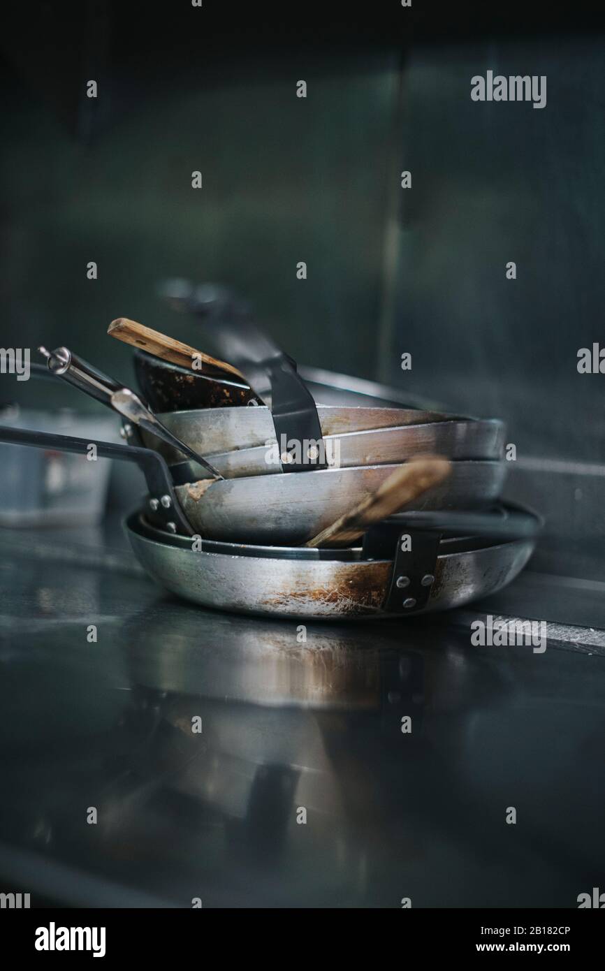 Dirty pans hi-res stock photography and images - Alamy