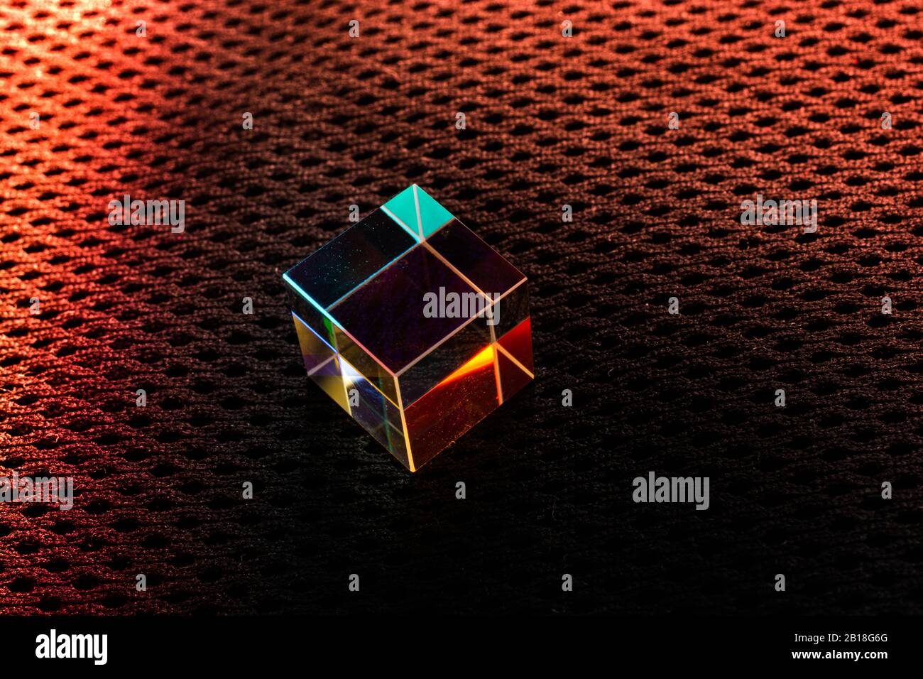 Light ray box experiment hi-res stock photography and images - Alamy