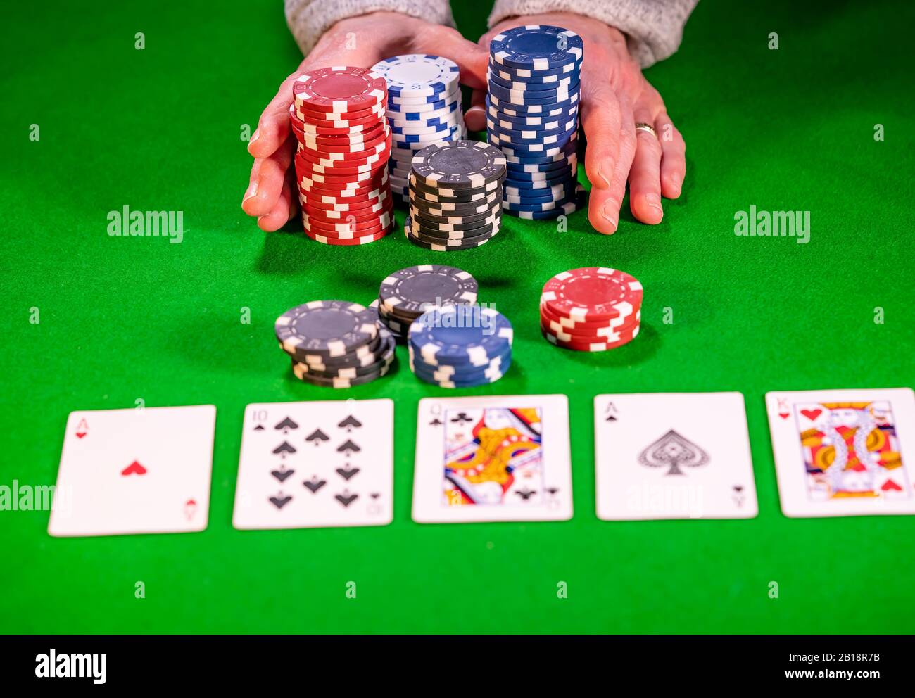 Poker table during game hi-res stock photography and images - Alamy