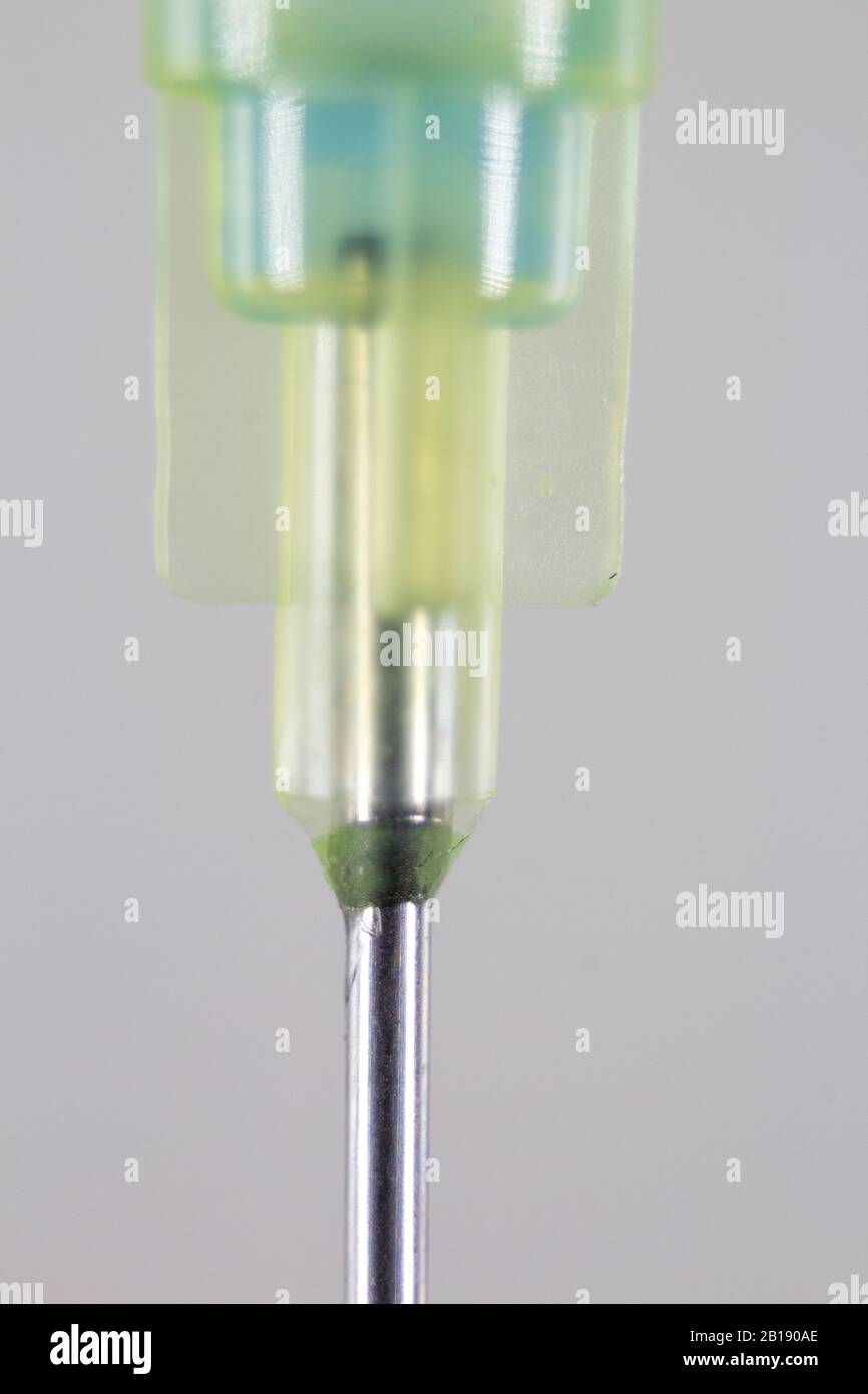 Injection needle hi-res stock photography and images - Alamy
