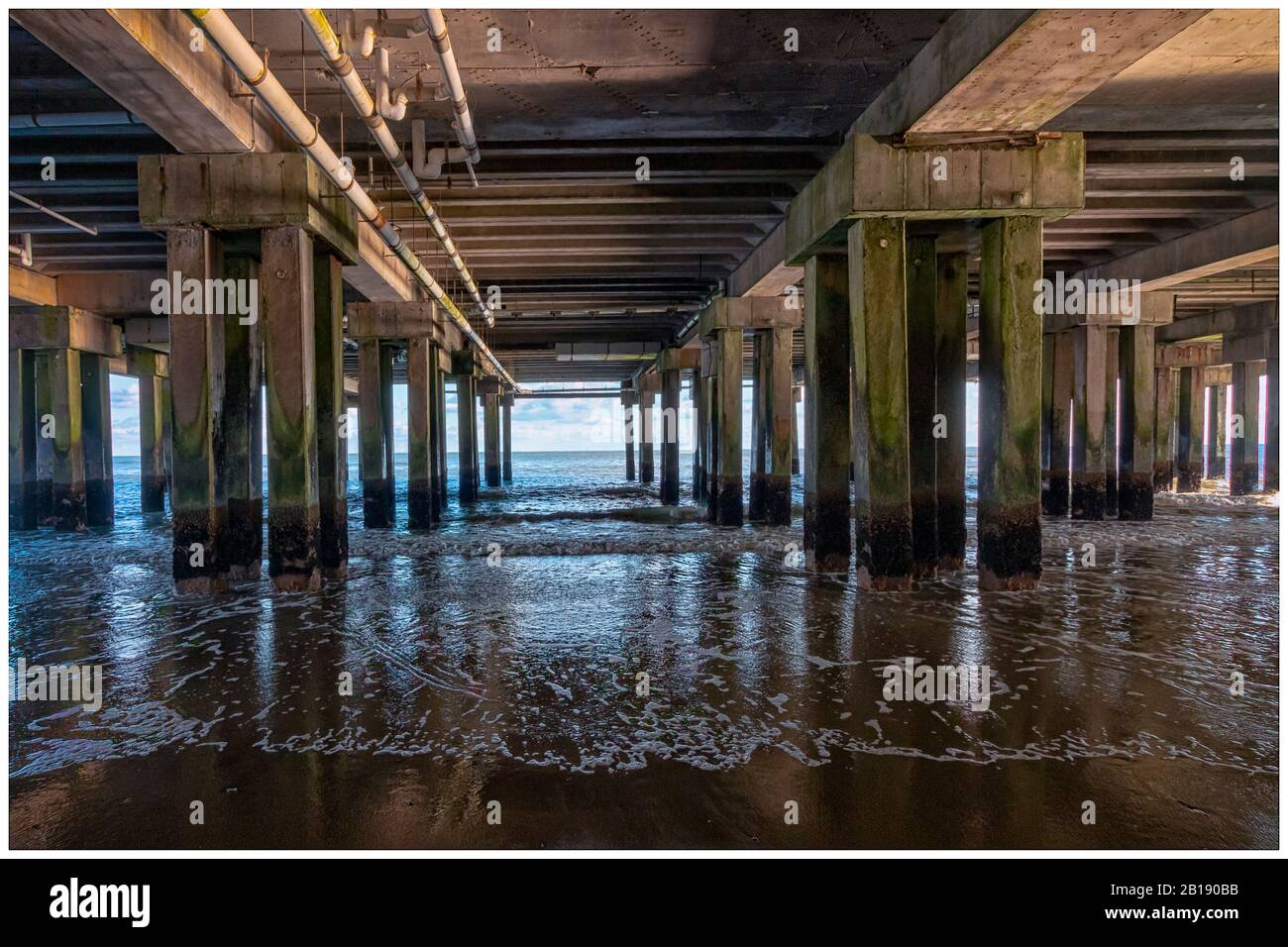 Urban bridge landscape Cut Out Stock Images & Pictures - Alamy