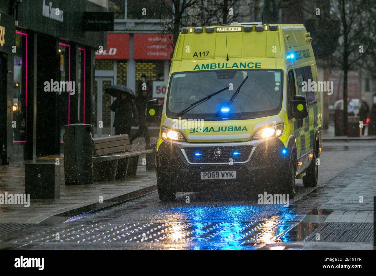 Responderr hi-res stock photography and images - Alamy