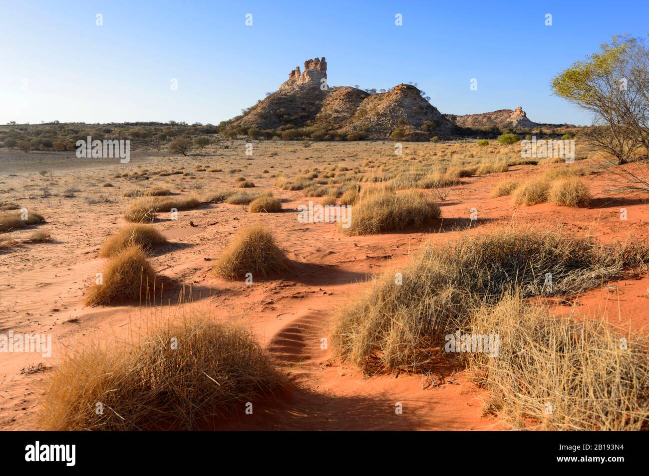 Eroded rocky outcrop in the Australian Outback, Chambers Pillar ...