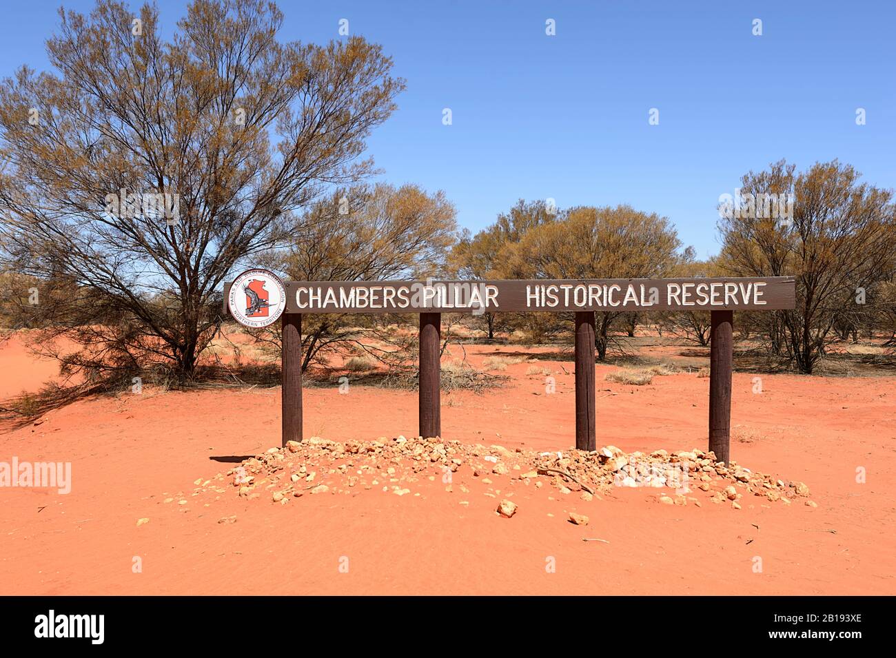 Name sign for Chambers Pillar Historical Reserve, Northern Territory ...