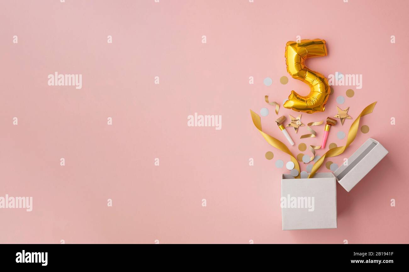 Happy 5th birthday balloon hi-res stock photography and images - Alamy