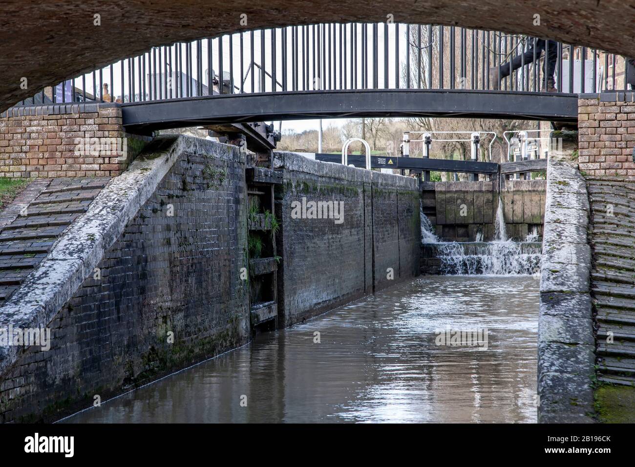 Empty canal lock hi-res stock photography and images - Alamy