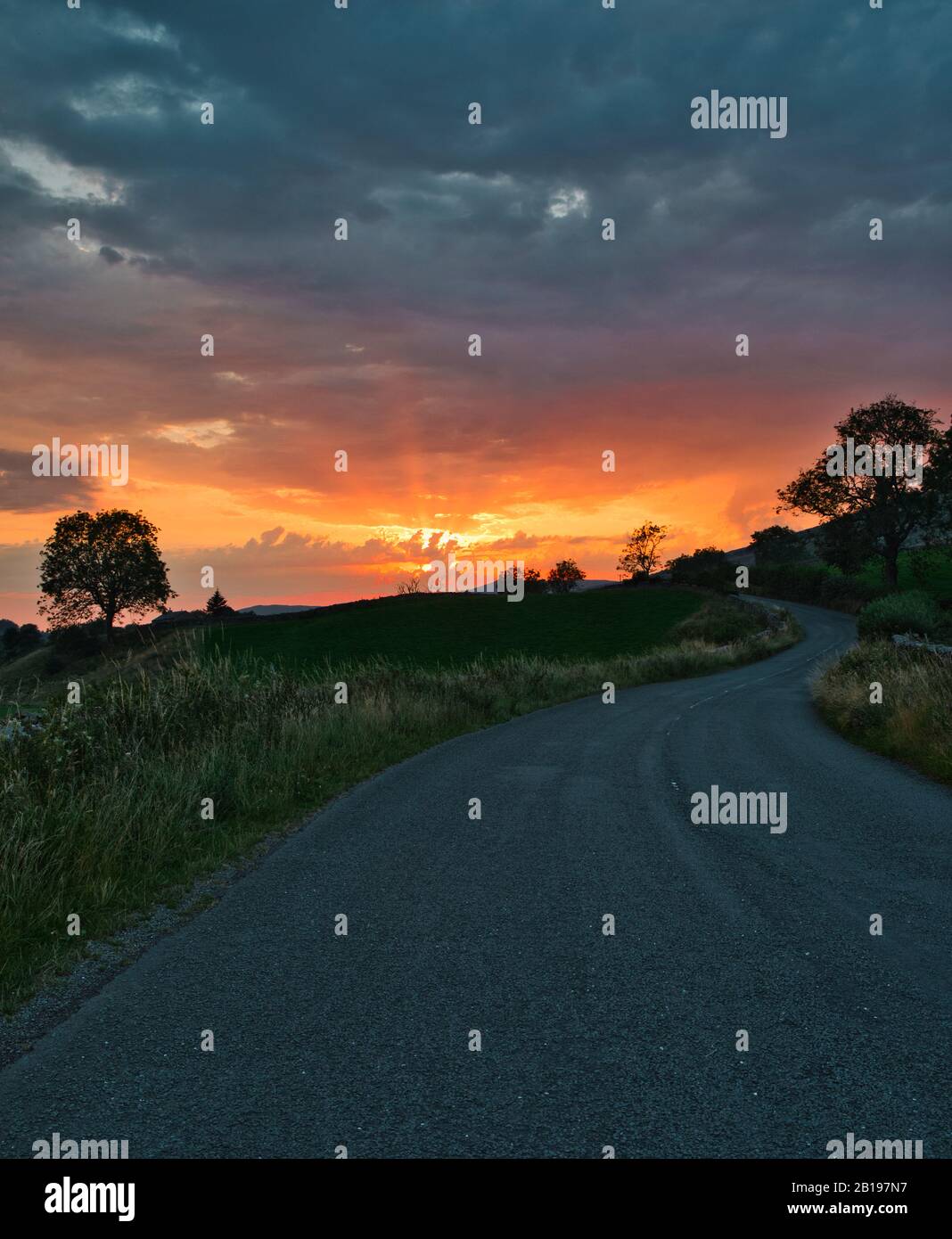 Sunset landscapes hi-res stock photography and images - Alamy