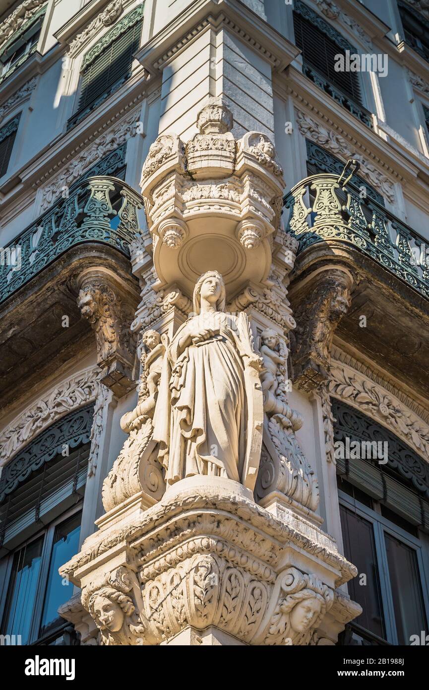 Facade of old building in Vieux-Lyon, with the many sculpture, the old ...