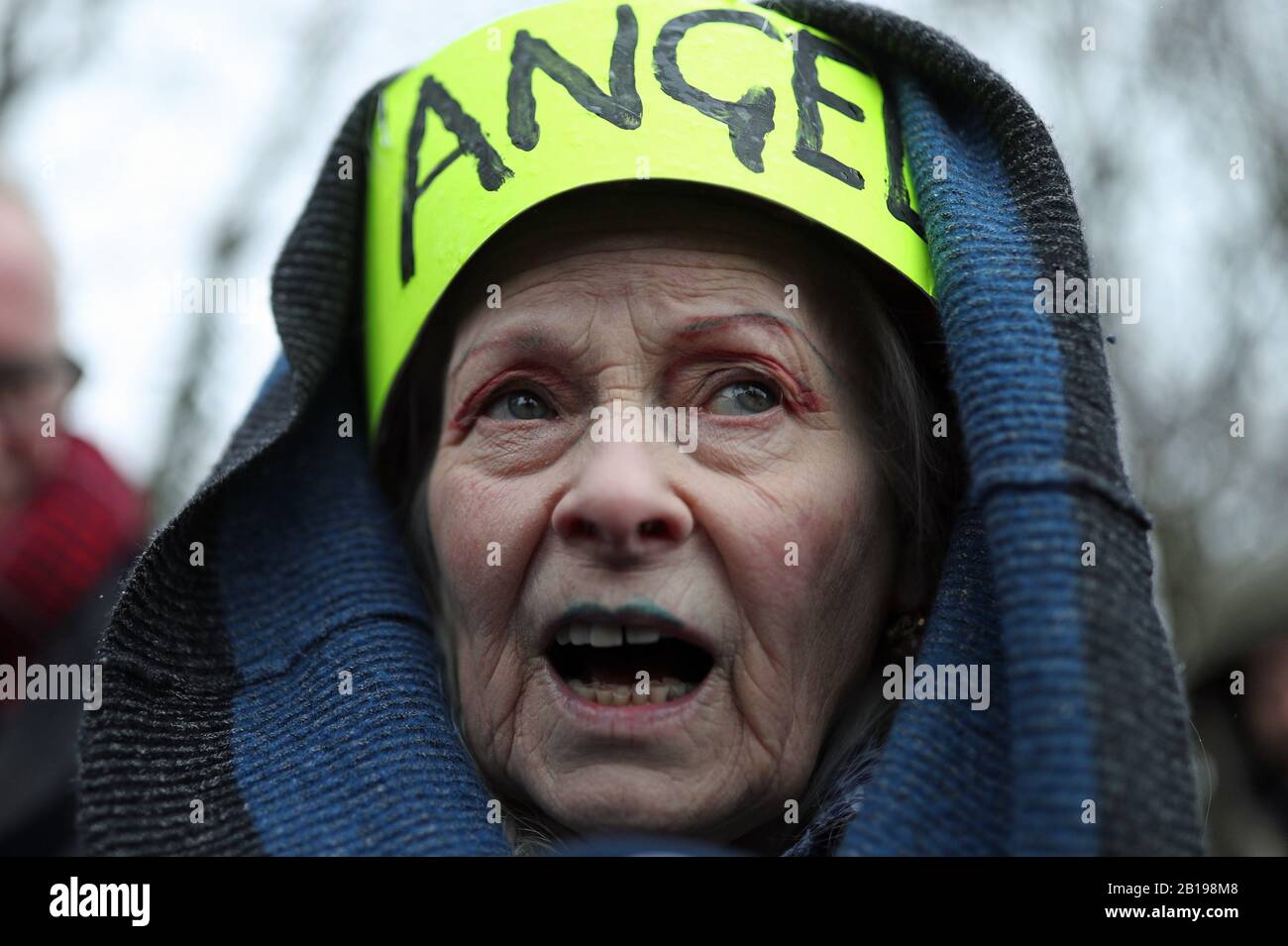 Media outside belmarsh magistrates court hi-res stock photography and ...