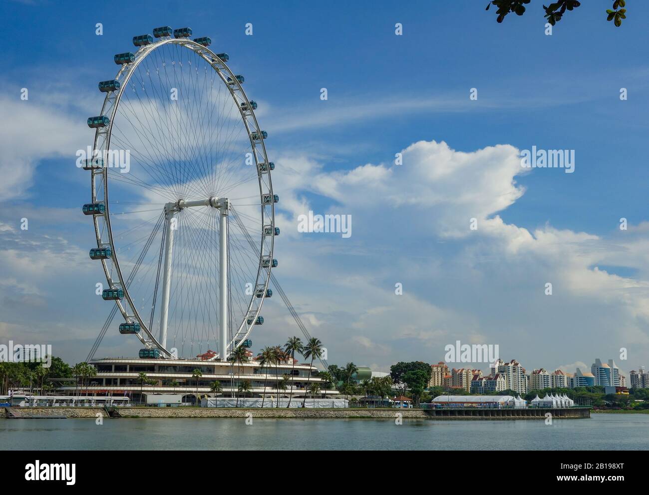 Singapur, Singapore. 30th Nov, 2019. The Singapore Flyer. Credit ...