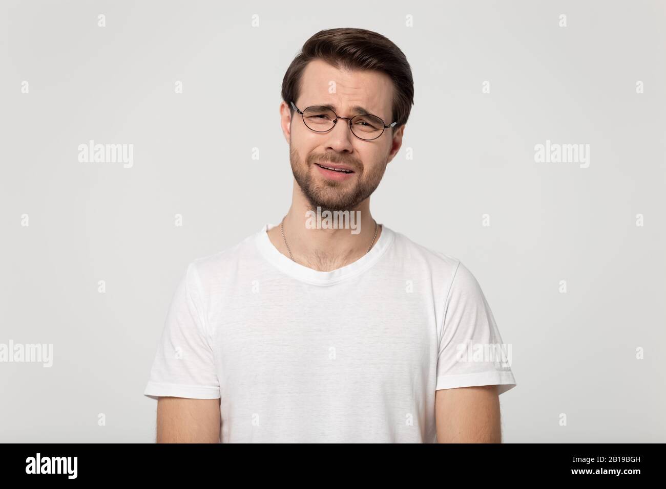 Dissatisfied customer hi-res stock photography and images - Alamy